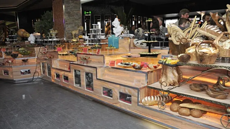 Red Hot World Buffet Menu With Prices (UK) - 2024